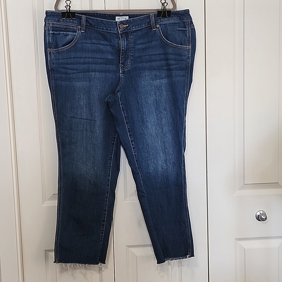 Maurices | Jeans | Maurices M Jeans Mid Fit Mid Rise Straight Crop Sz ...
